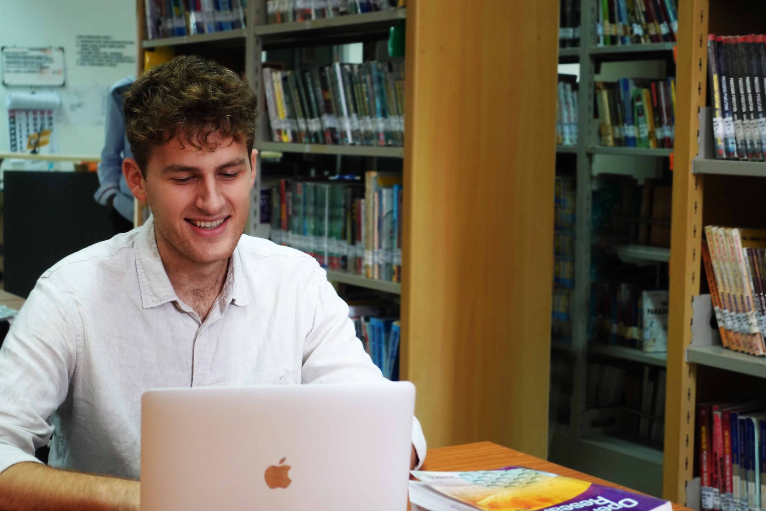 Student Testimonials - Fisip Undip Student Testimonials - Fisip Undip