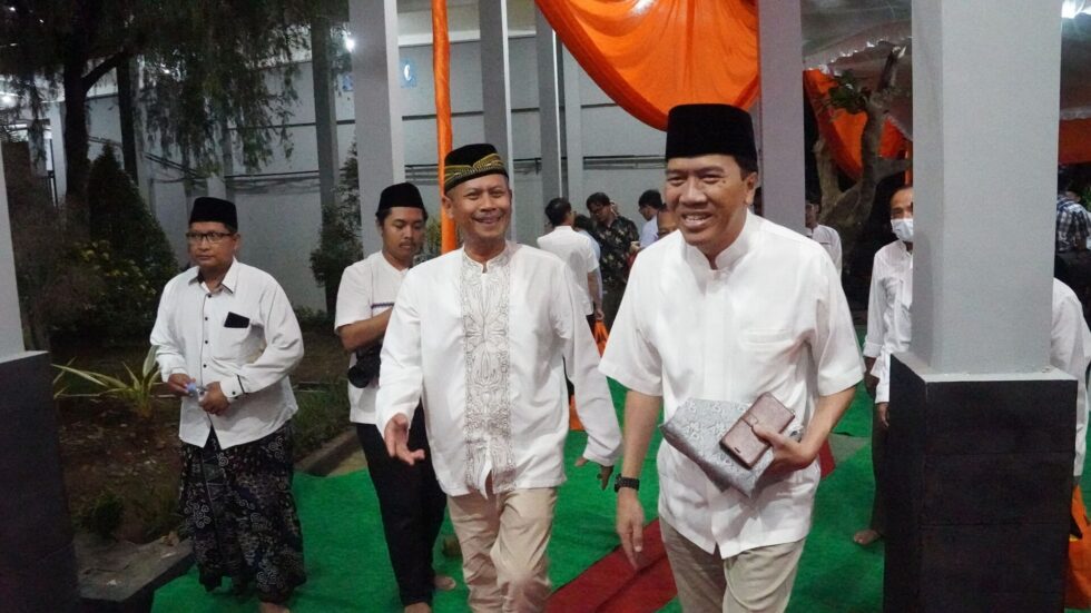 Joint Tarawih Prayers at FISIP Undip: Building Islamic Civilization ...