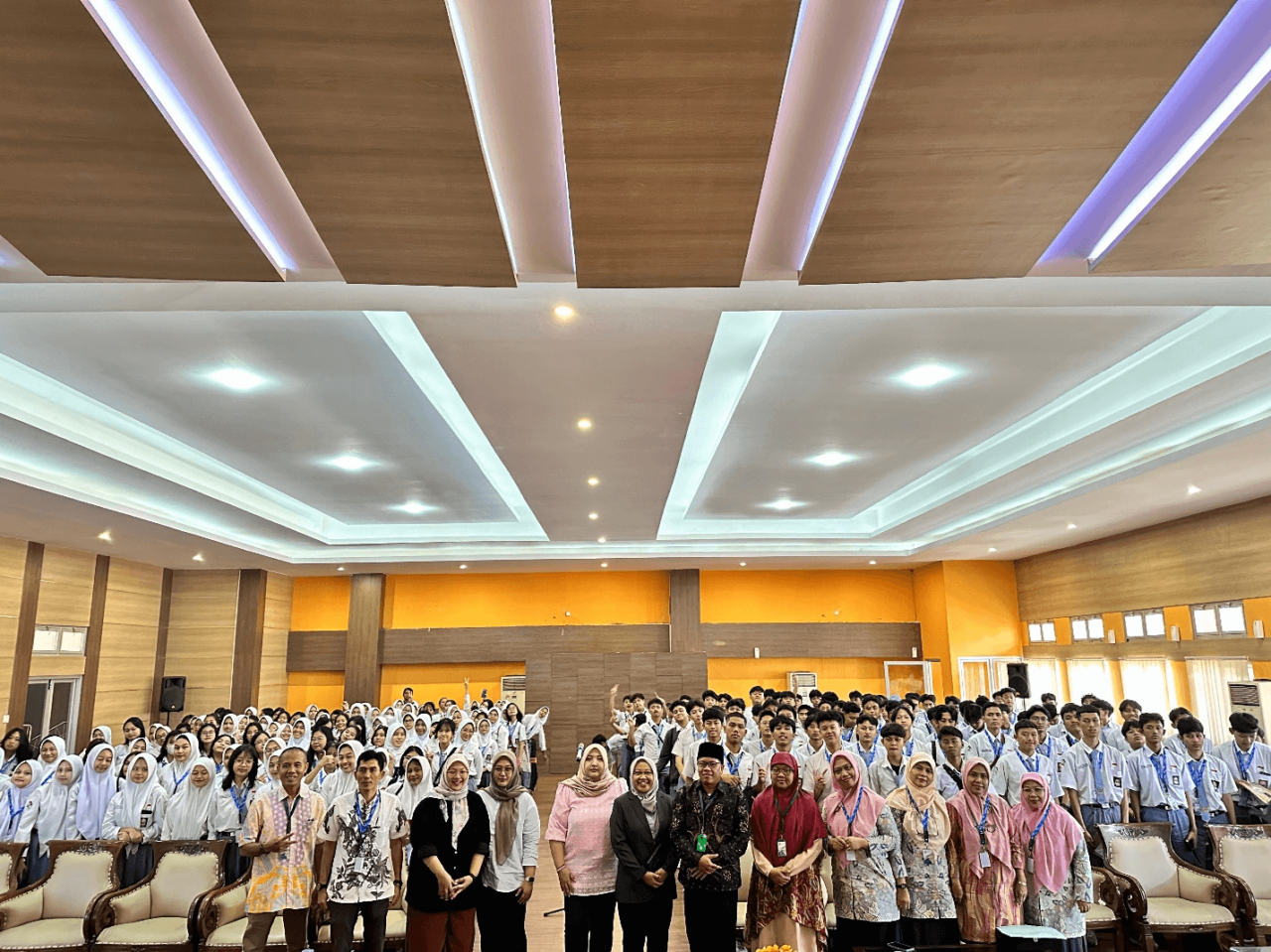 Exploring the World of Higher Education: Three High Schools from Tangerang and Bekasi Come to ...