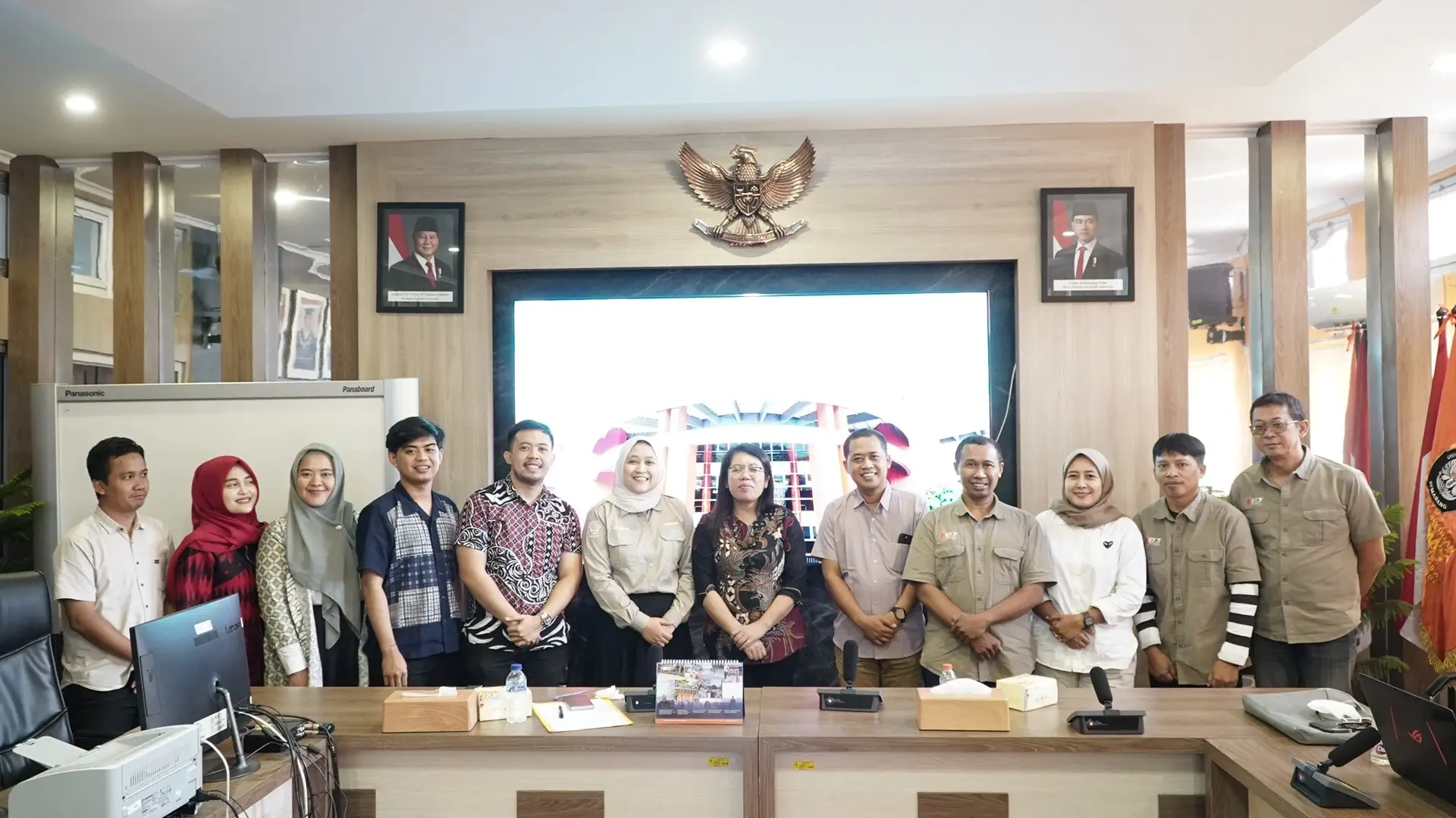 FISIP Undip and Top Radio to Explore Radio Broadcasting Collaboration: Creating Educational and ...